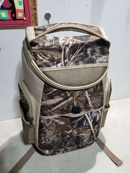 Realtree Max Cooler/Insulated Backpack - Auction Ohio