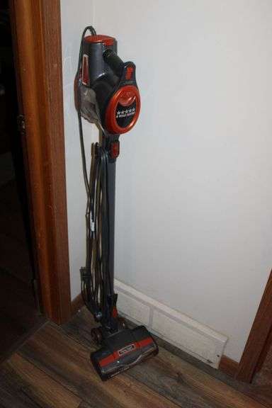 Rocket Upright Vacuum - Auction Ohio