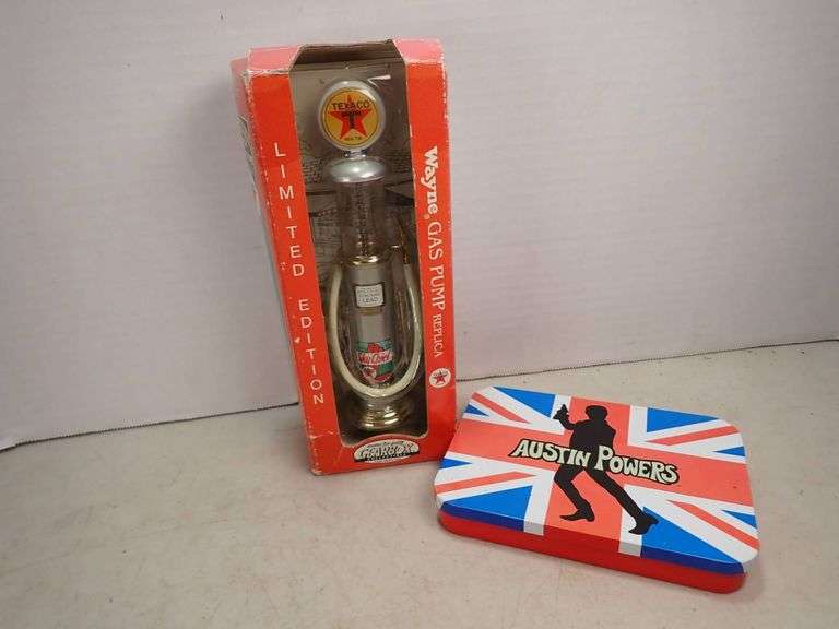 Austin Powers Playing Card Tin & Texaco Gas Pump Replica - Auction Ohio