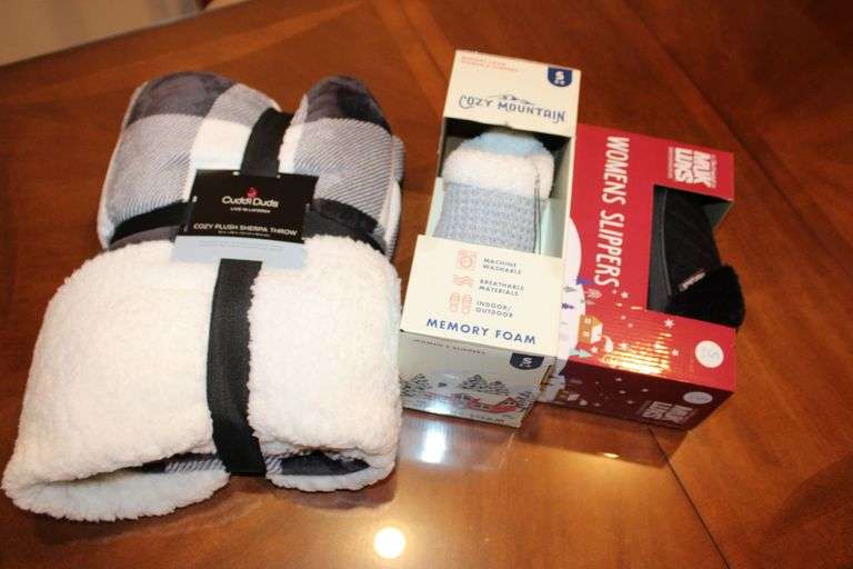 Throw & Slippers - Auction Ohio