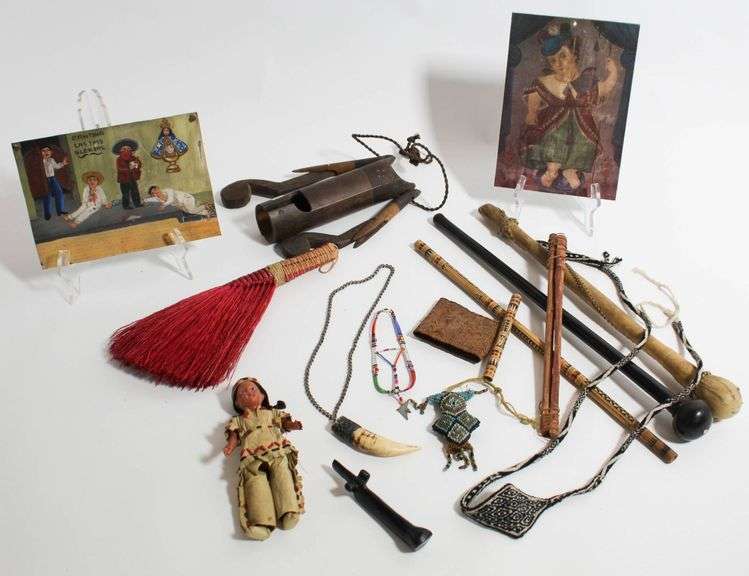 INDIGENOUS ITEMS WITH RETABLOS AND BEADED PIECES. - Auction Ohio