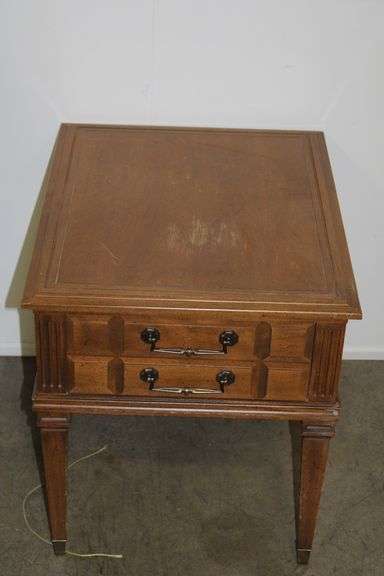 Vintage End Table - Auction Ohio