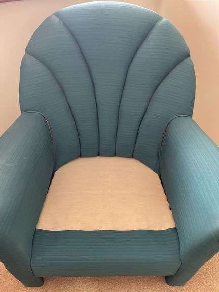 Shell back arm chair - Auction Ohio