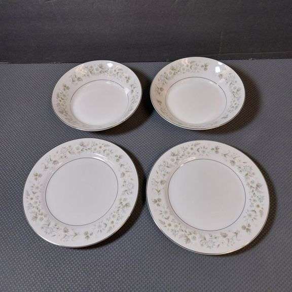 4 piece Matching Imperial China Dishes - Auction Ohio