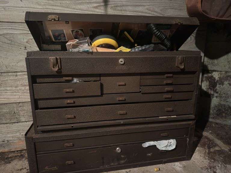 Tool box - Auction Ohio