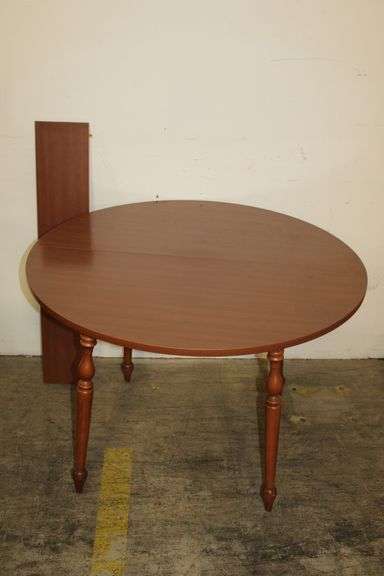 Dining Table - Auction Ohio