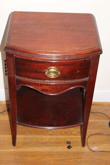 Mahogany Bedside Table - Auction Ohio