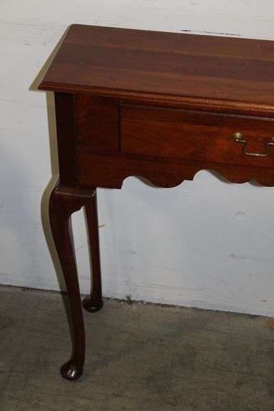 Queen Anne Entry Table - Auction Ohio