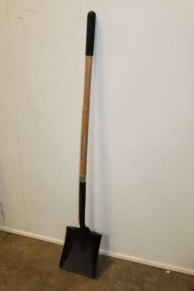 Silverback Square Head Shovel - Auction Ohio