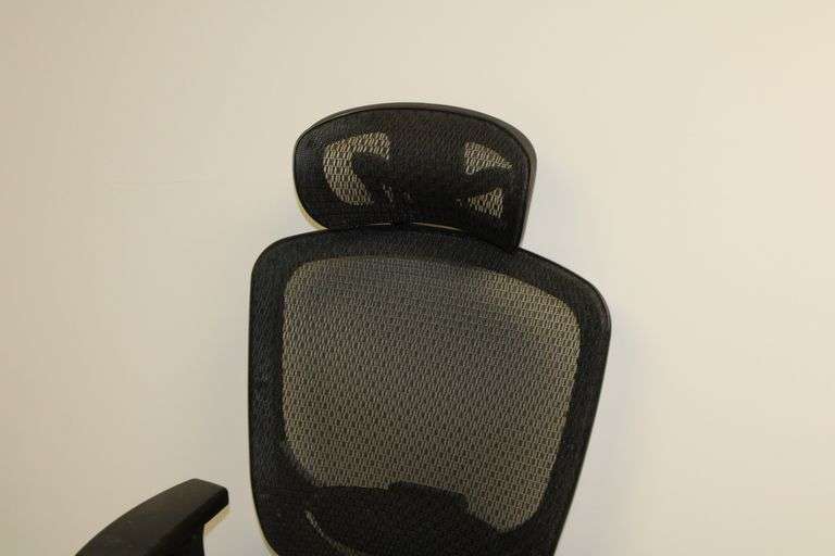Hyken Ergonomic Mesh Swivel Desk Chair - Auction Ohio