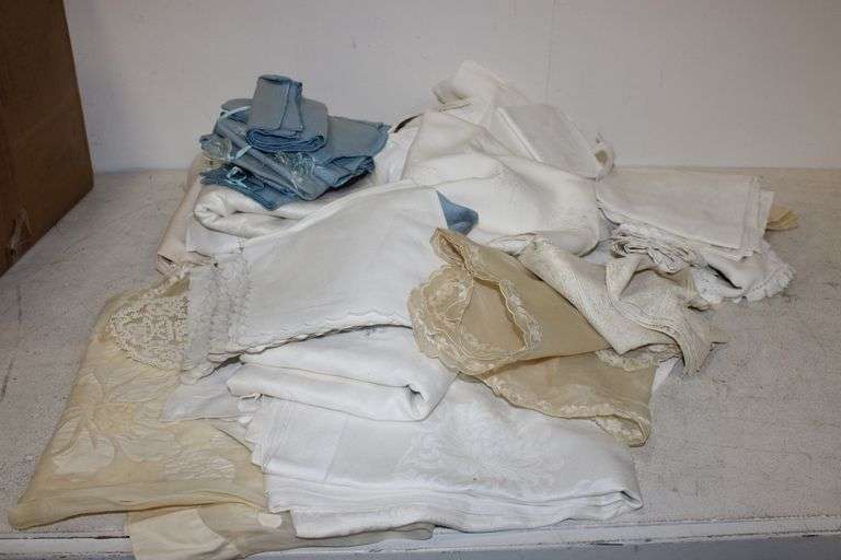 Misc. Table Linens - Auction Ohio