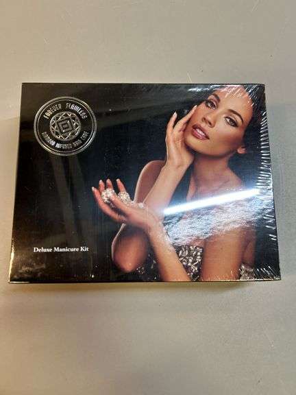 Forever Flawless Diamond Infused Skin Care Deluxe Manicure Kit ...