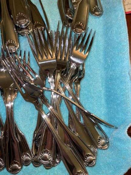 Oneida flatware - Auction Ohio