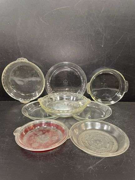 Glass pie plates - Auction Ohio