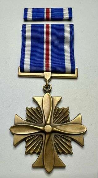 Distinguished Flying Cross Medal - Auction Ohio