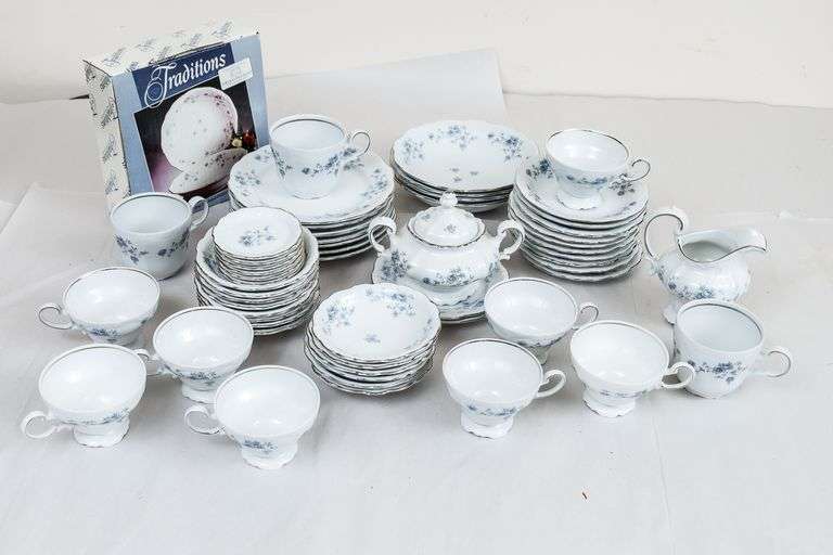 Johann Haviland Bavaria China Set - Auction Ohio