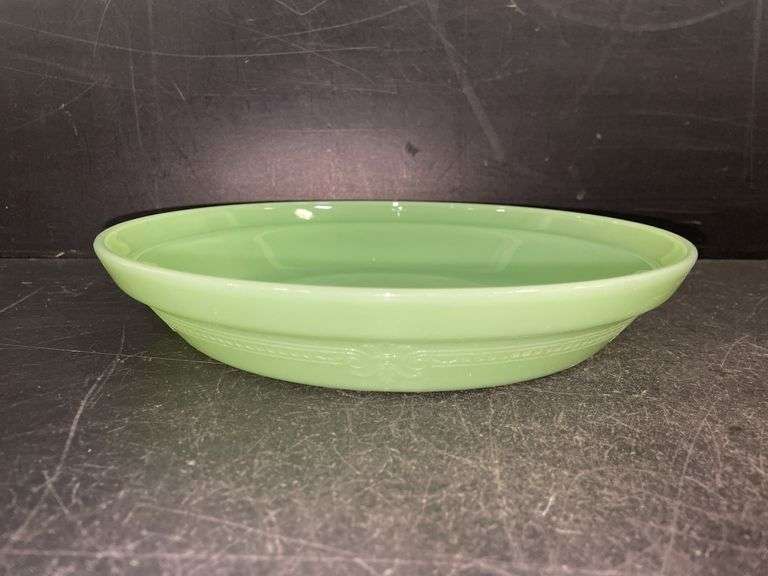 Fire king jadeite pie plate - Auction Ohio