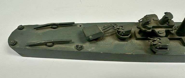 WWII Battleship Recognition Training Model "Baltimore" - Auction Ohio