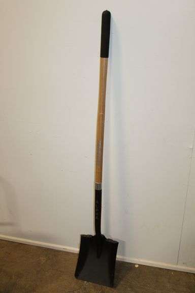 Silverback Square Head Shovel - Auction Ohio