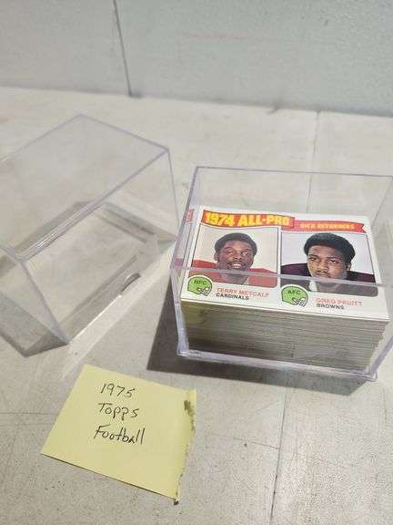 1975 Topps Football Cards - Auction Ohio