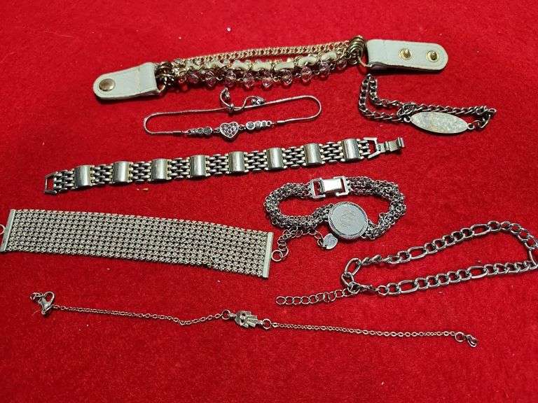 8 Assorted Bracelets - Auction Ohio