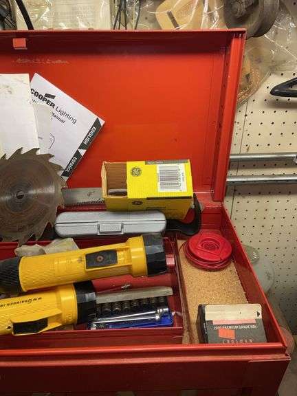 Toolbox with contents - Auction Ohio