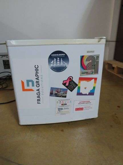 Mini Refrigerator - Auction Ohio