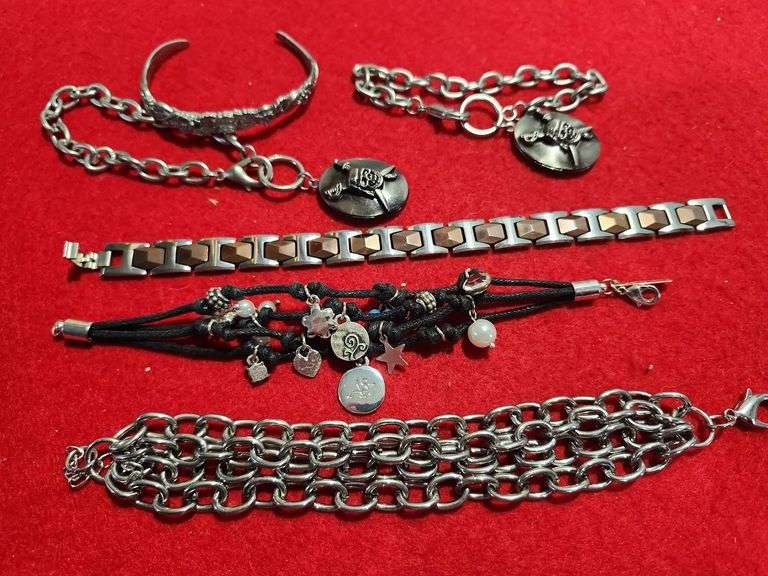 6 Assorted Bracelets - Auction Ohio
