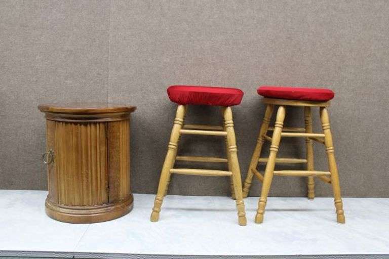 Drum Side Table/Wood Stools - Auction Ohio