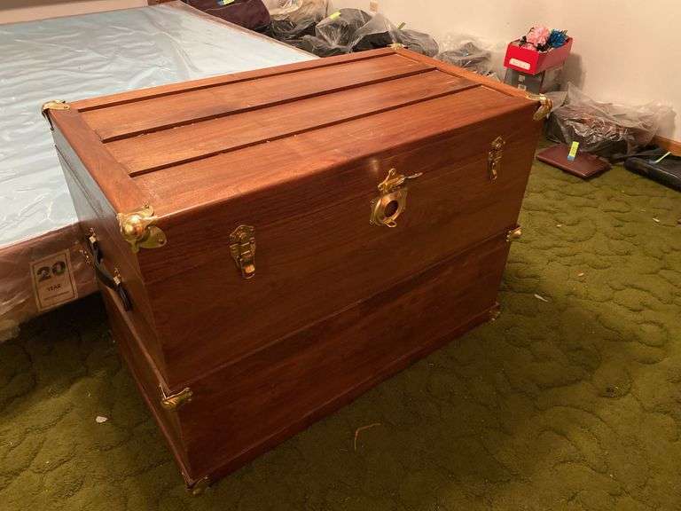 Handmade hope chest / trunk - Auction Ohio