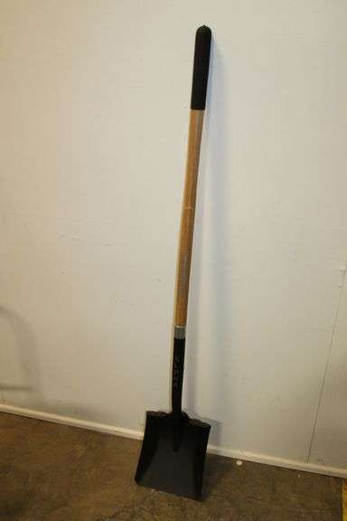 Silverback Square Head Shovel - Auction Ohio