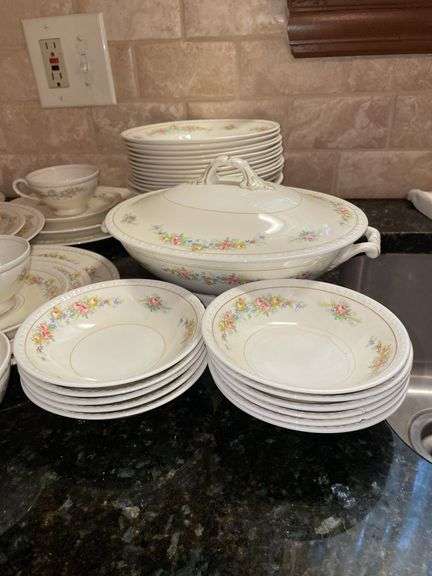 Homer Laughlin China - Auction Ohio