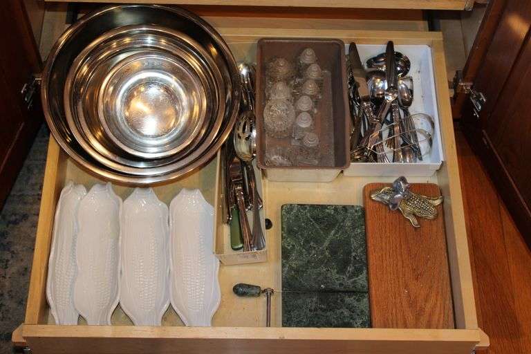 Kitchenware - Auction Ohio