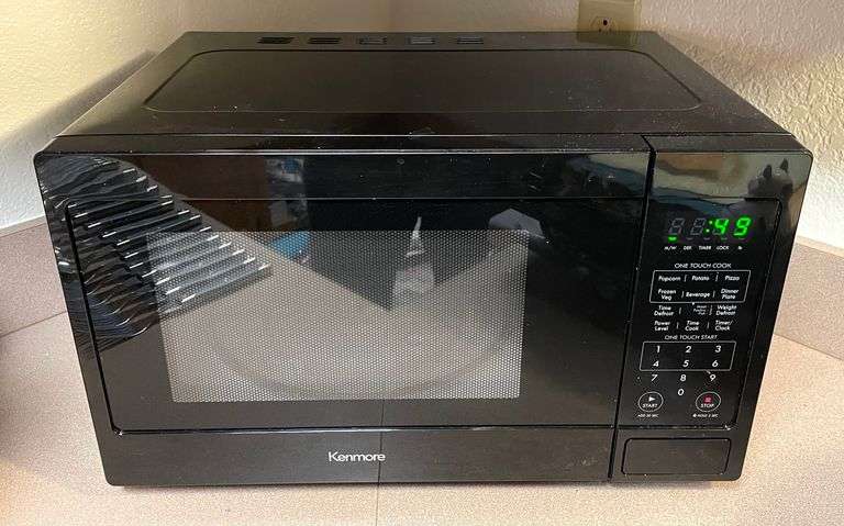 Kenmore Microwave - Auction Ohio