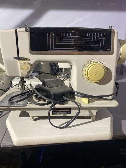 JCPenney sewing machine model 6501 - Auction Ohio