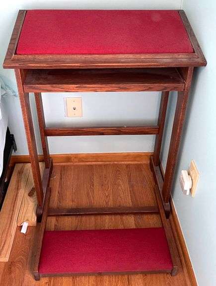 Wooden Prayer Stand - Auction Ohio