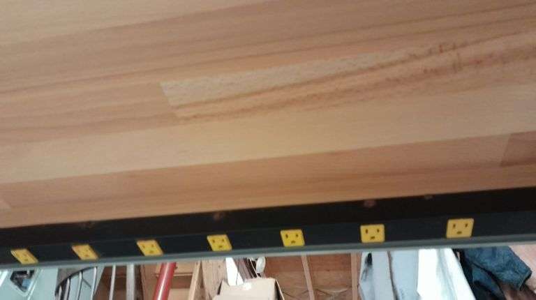 Seville Classics Ultra HD table - Auction Ohio