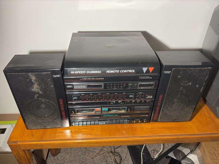 Lloyd’s Stereo System - Auction Ohio