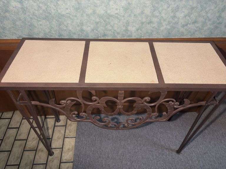 Wrought iron entryway table - Auction Ohio