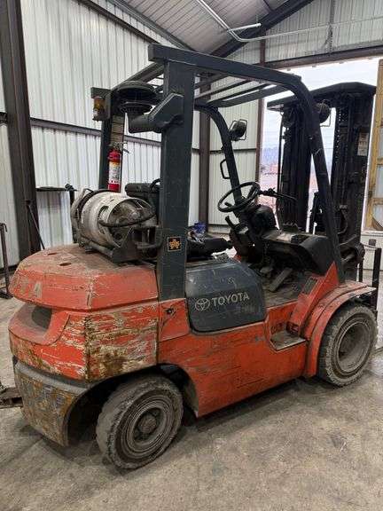 7FGU25 Toyota Forklift - Auction Ohio