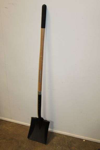 Silverback Square Head Shovel - Auction Ohio