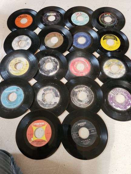 16 Assorted 45 Records See Photos For Titles - Auction Ohio