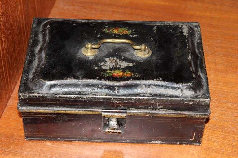 Antique Cash Box - Auction Ohio