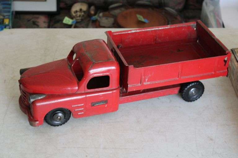 Structo Toys Red Truck - Auction Ohio