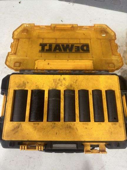 DeWalt Tool Sets - Auction Ohio