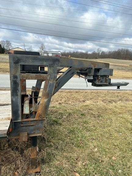 Wood Top Gooseneck - Auction Ohio