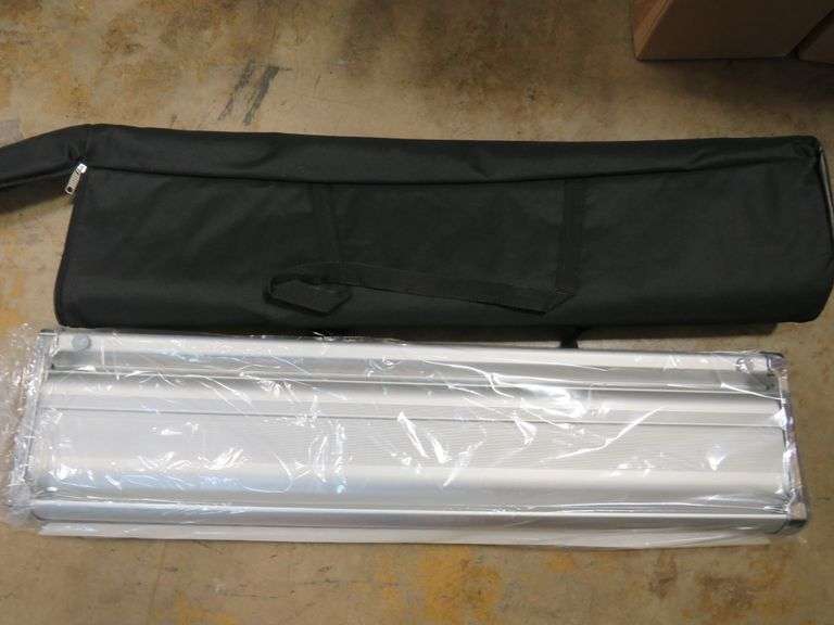 Banner Stand - Auction Ohio