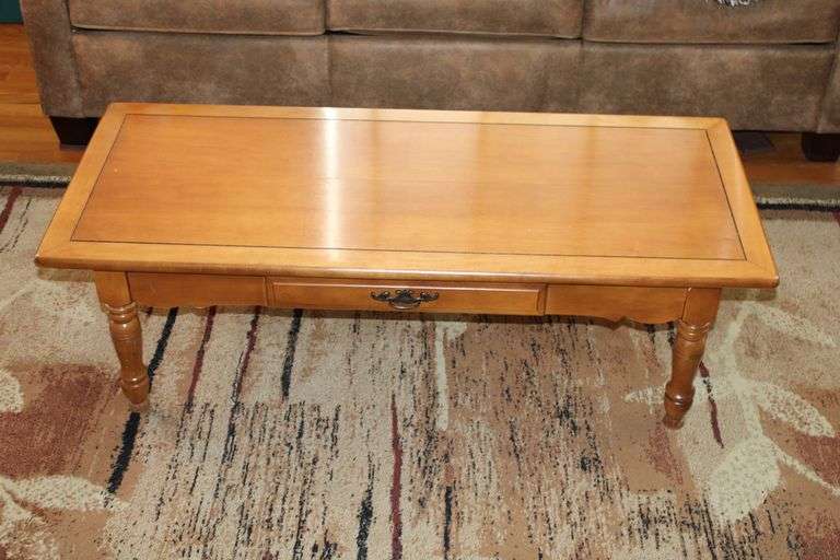 Colonial Maple Coffee Table - Auction Ohio