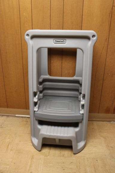 Simplay 3 Step Stool - Auction Ohio