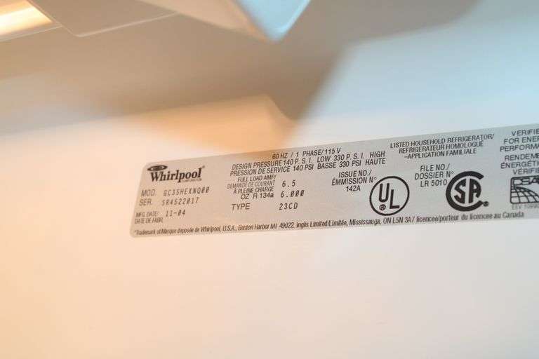 Whirlpool Gold Refrigerator/Freezer - Auction Ohio